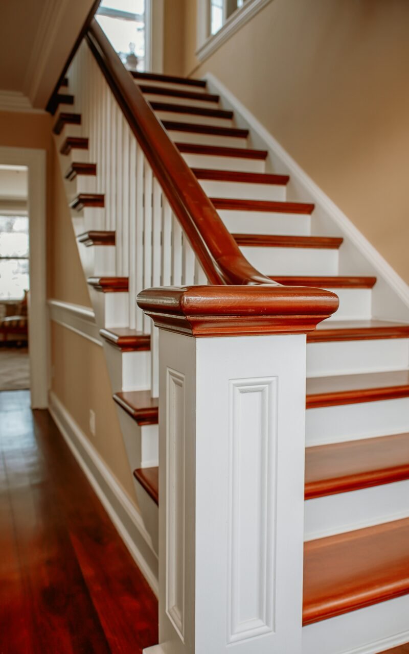 26 Staircase Railing Design Ideas That Turn a Simple Staircase Into a ...